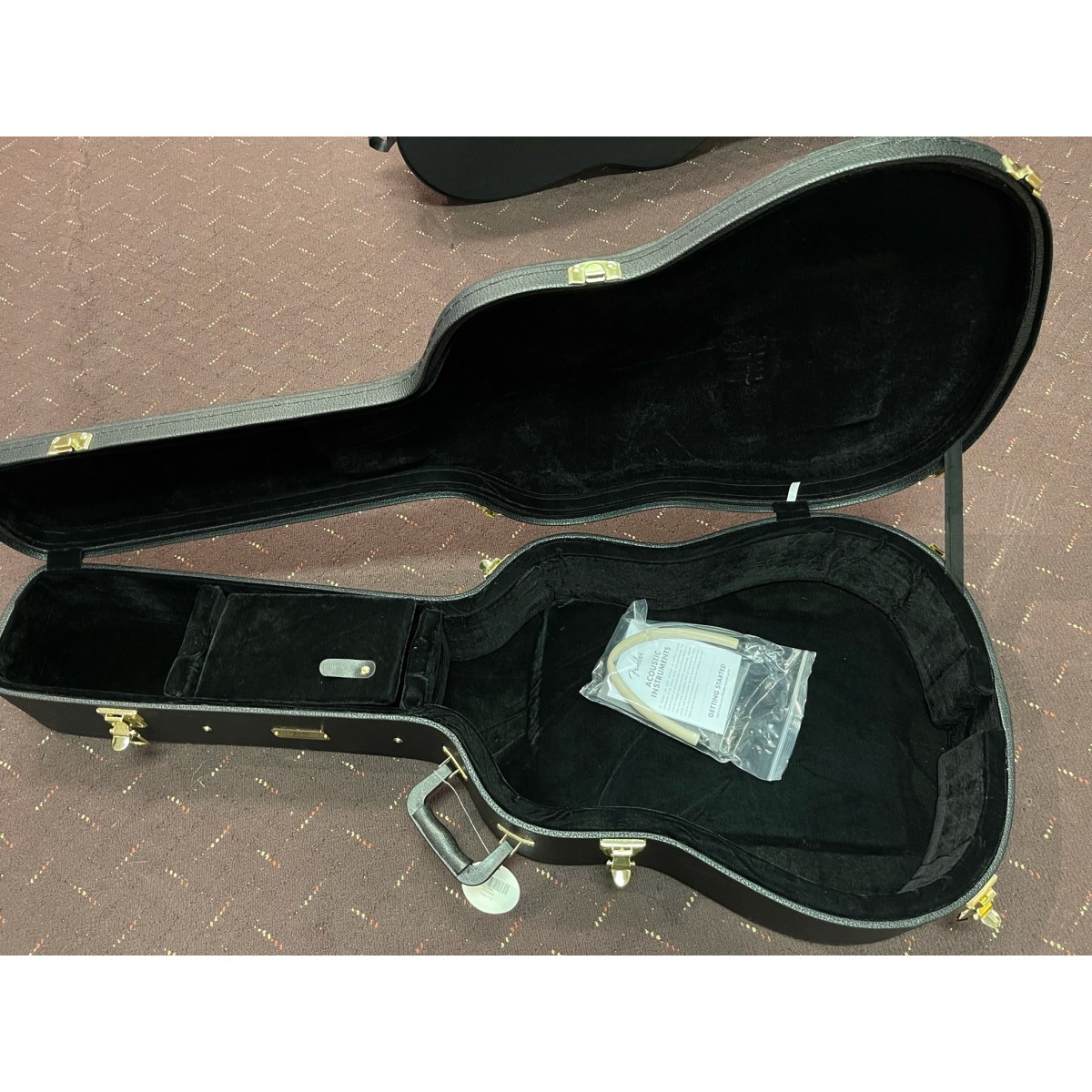 Guitar Shop | Sale On Now! | Fender Paramount Dreadnaught Hard Case